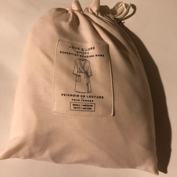 Indigo | Intimates & Sleepwear | Nwot Love Lore Essential Reading Robe ...